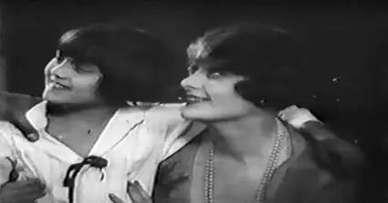 A Knight in London - Filme 1928 - Dir. Lupu Pick | Filmelier