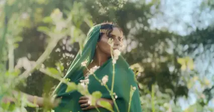 Ibqi: A Visual EP - Filme 2024 - Dir. Mayar Hamdan | Filmelier