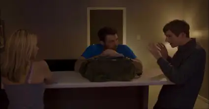 Staring Down a Barrel - Filme 2019 - Dir. Anthony Gaudette | Filmelier