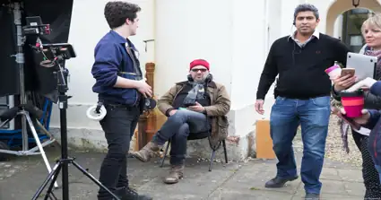 A Boy, a Man and a Kite - Filme 2019 - Dir. Adam Matalon | Filmelier