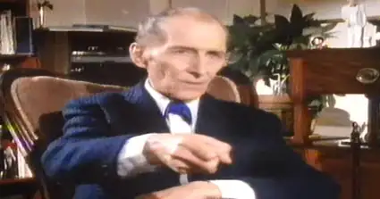 Peter Cushing: A One-Way Ticket to Hollywood - Filme 1989 - Dir. Alan J ...