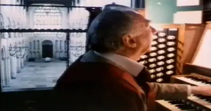 A Swarm in May - Filme 1983 - Dir. Colin Finbow | Filmelier